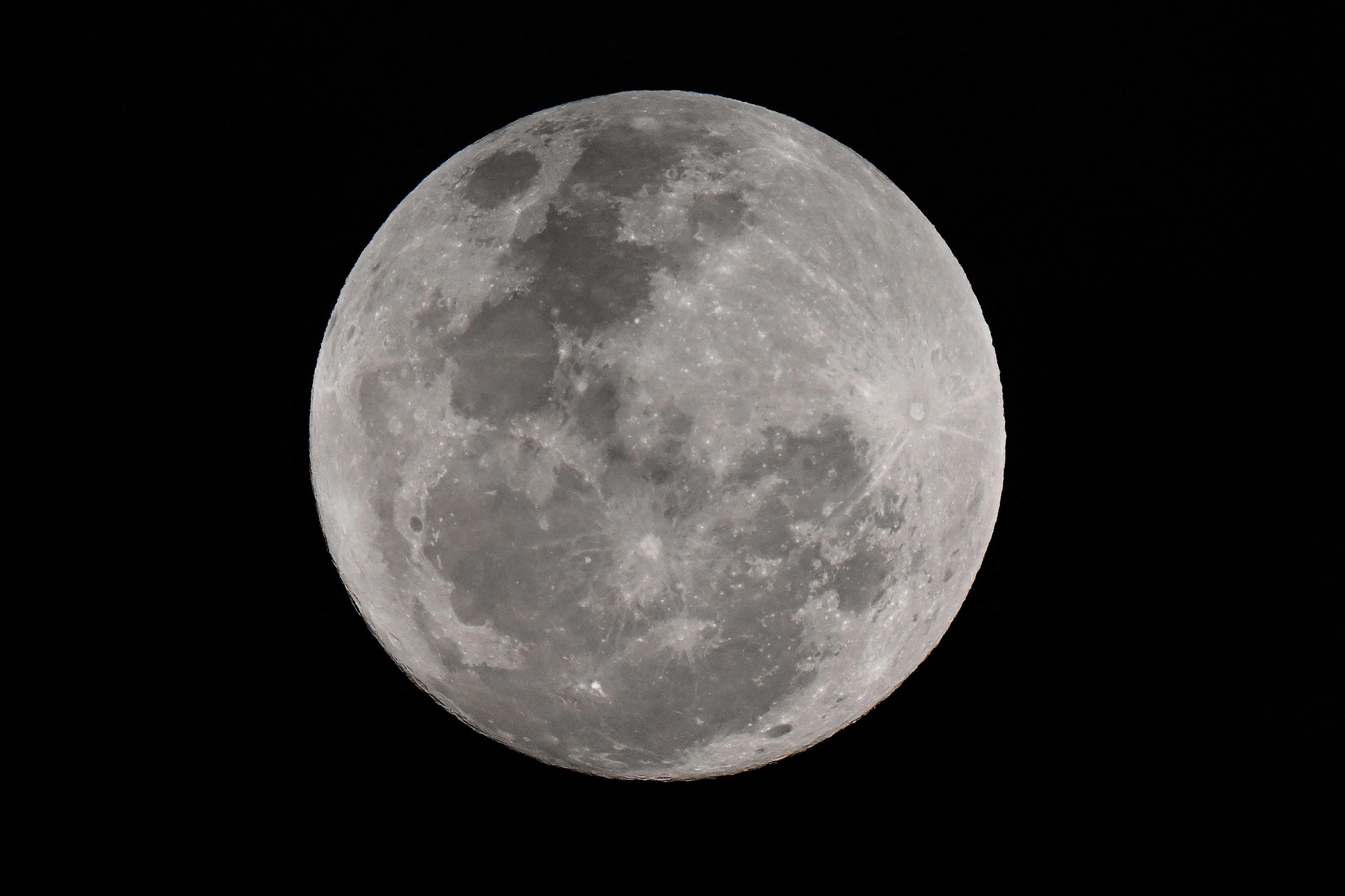Rare blue moon rising over Central California. Here's when to look up