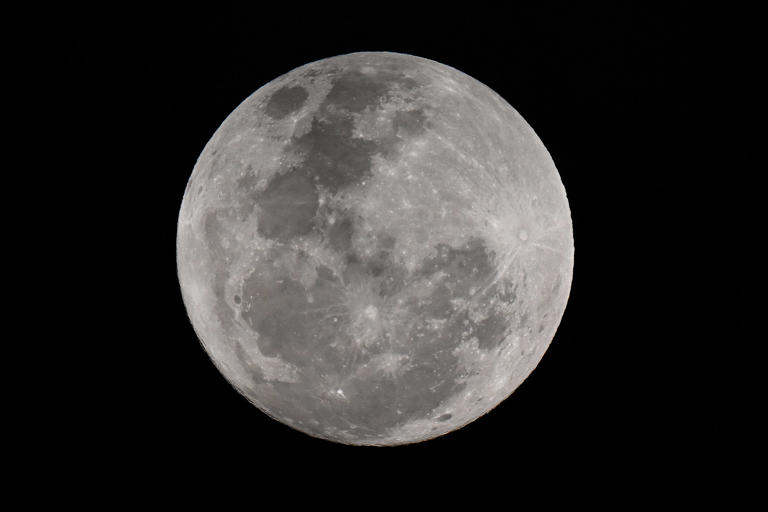 Rare blue moon rises this weekend. Will Missouri skies be clear?