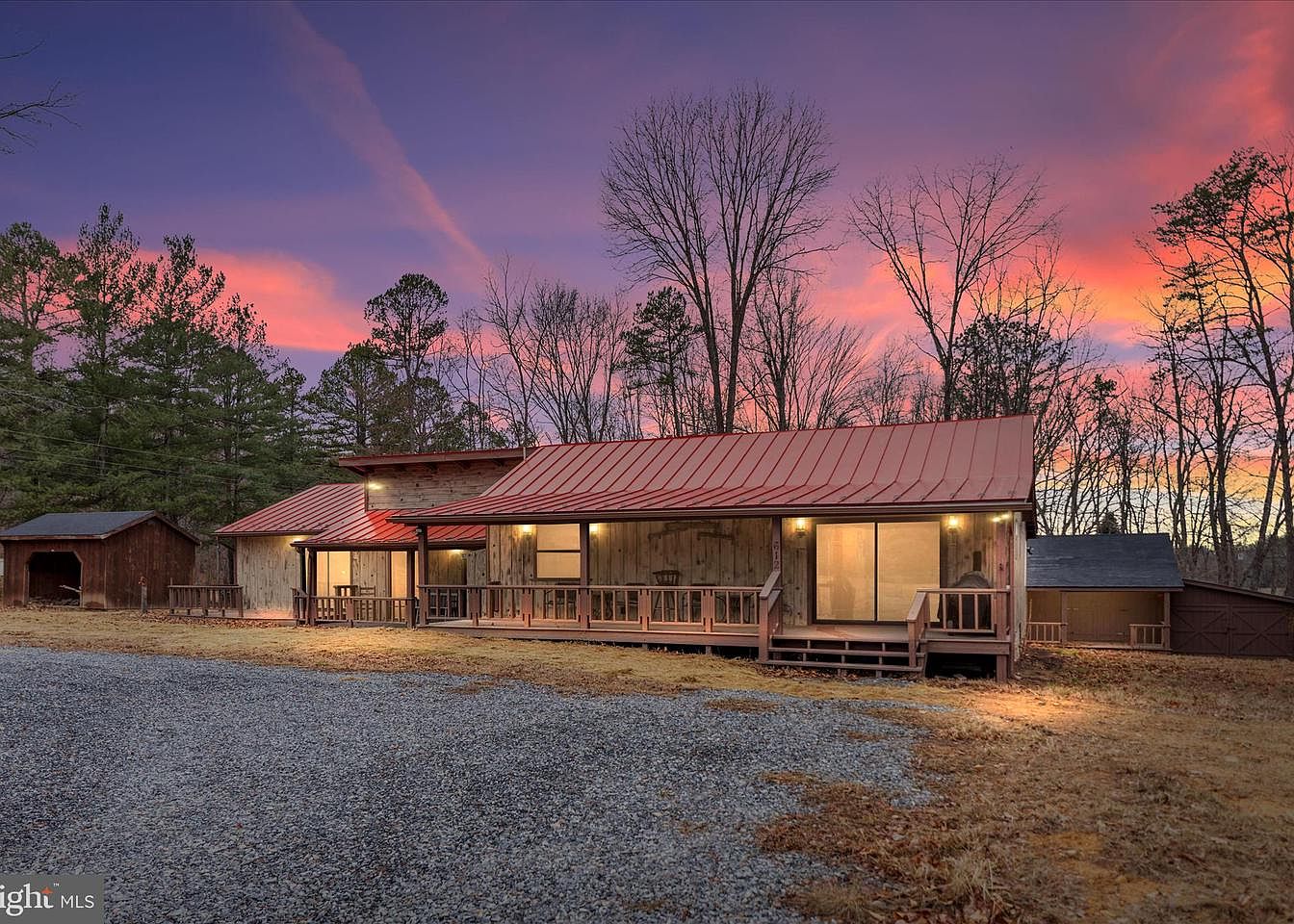 Amazing 1977 lodge-style retreat in Grottoes, Virginia, set amidst ...