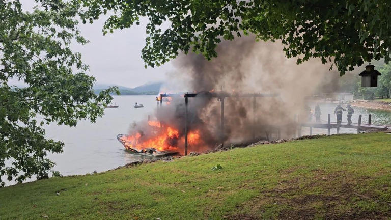 Two boats, dock go up in flames at Smith Mountain Lake