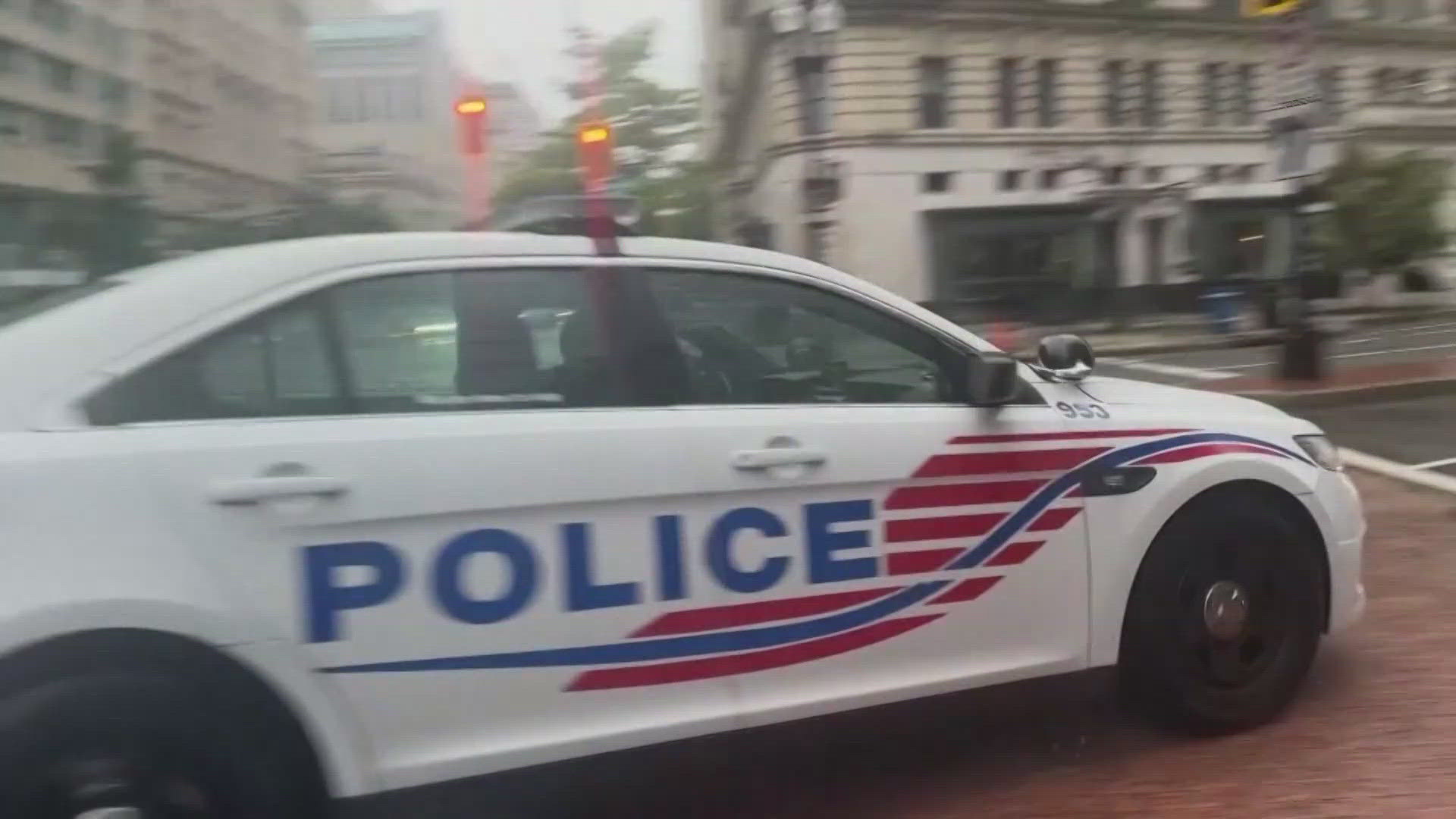 Suspect dead after opening fire near White House security checkpoint