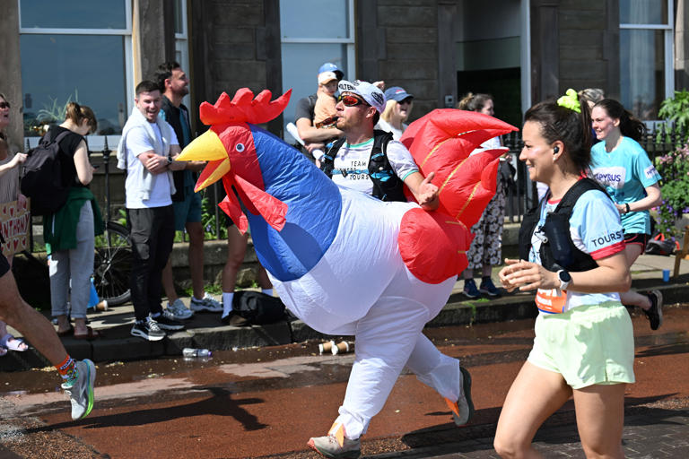 In pictures: Thousands conquer city-to-coast route in sweltering ...