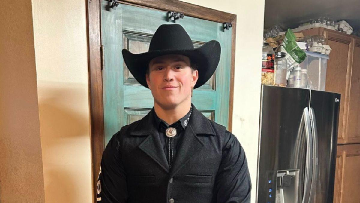 Family sues hospital after teen dies from infection linked to debris left in stitched wound