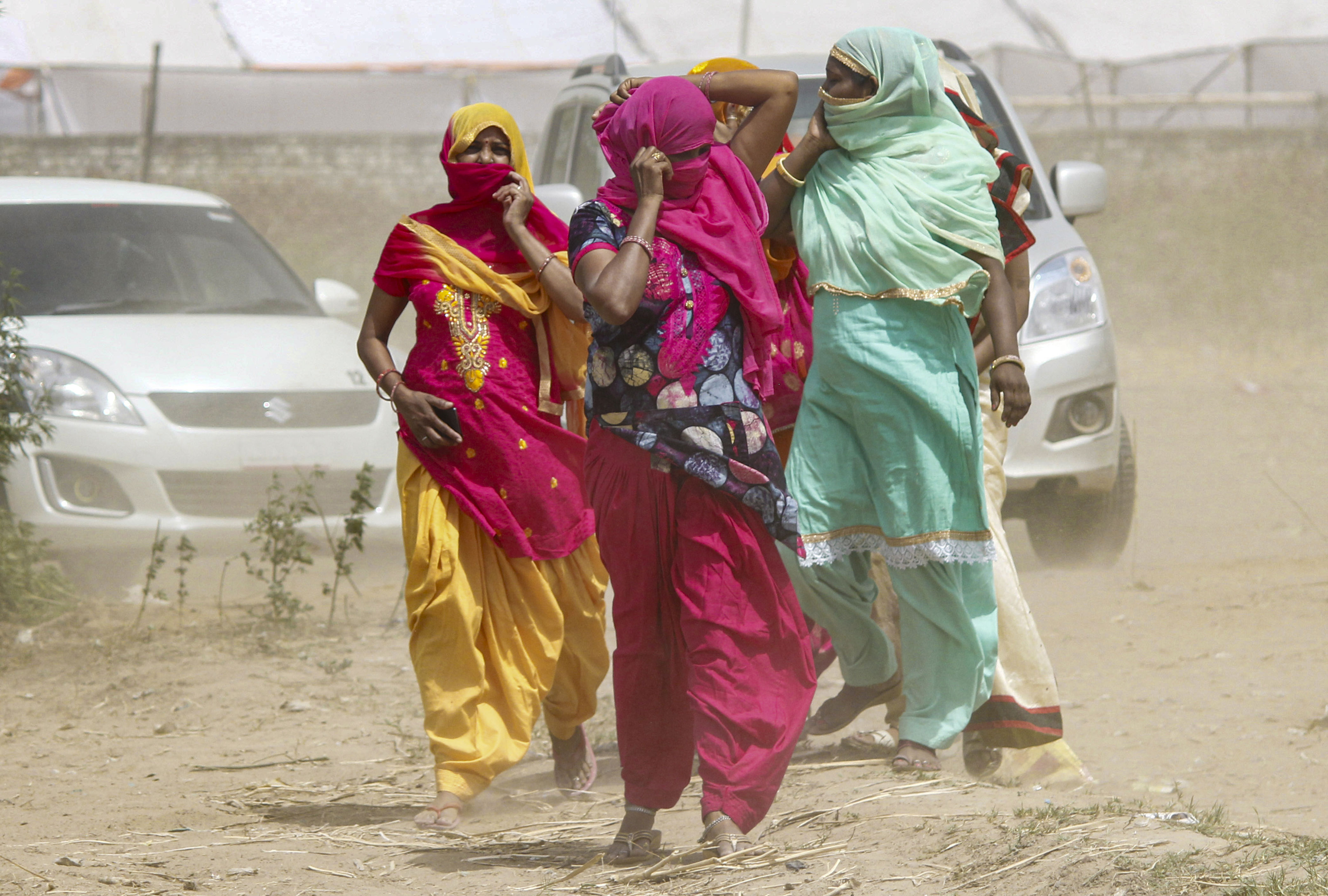 Scorching weather conditions persist in Haryana, Punjab; Sirsa reels at ...