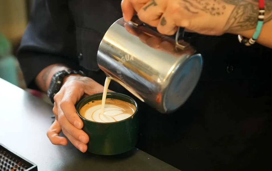 Ex-barista reveals simple method for perfect rosetta latte art