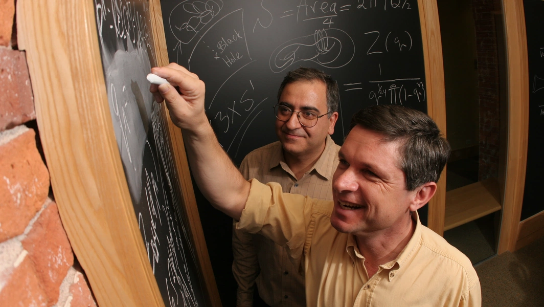 Physicists explore time as emergent from quantum processes