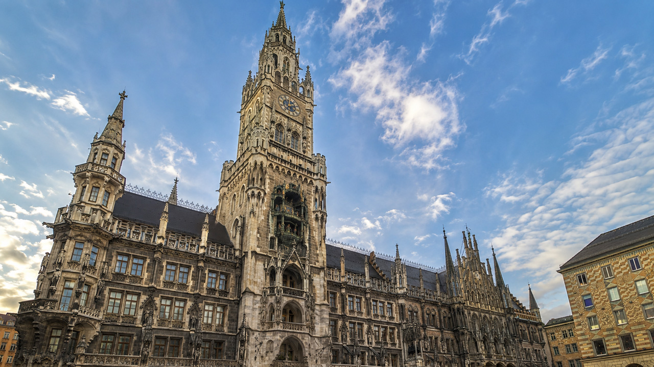 El nuevo ayuntamiento de Múnich sobre Marienplatz