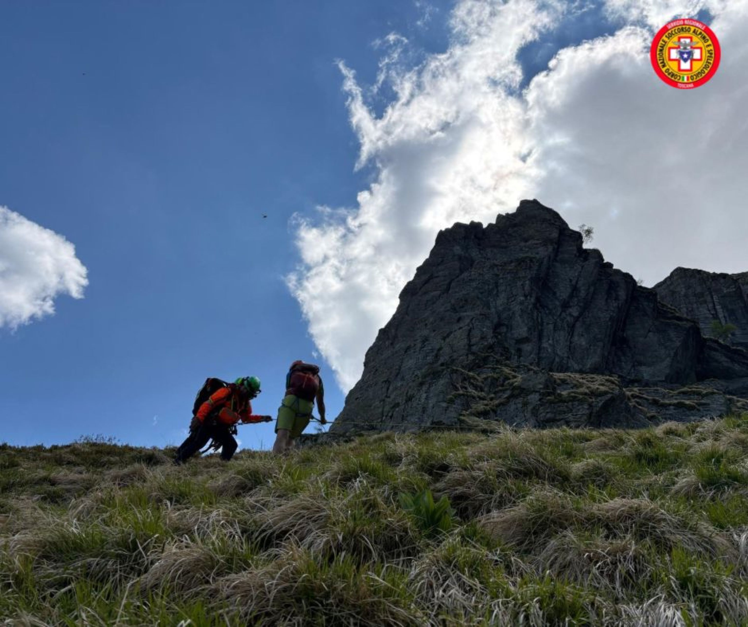 Colpito da una scarica di sassi sulle Alpi Apuane, escursionista ...