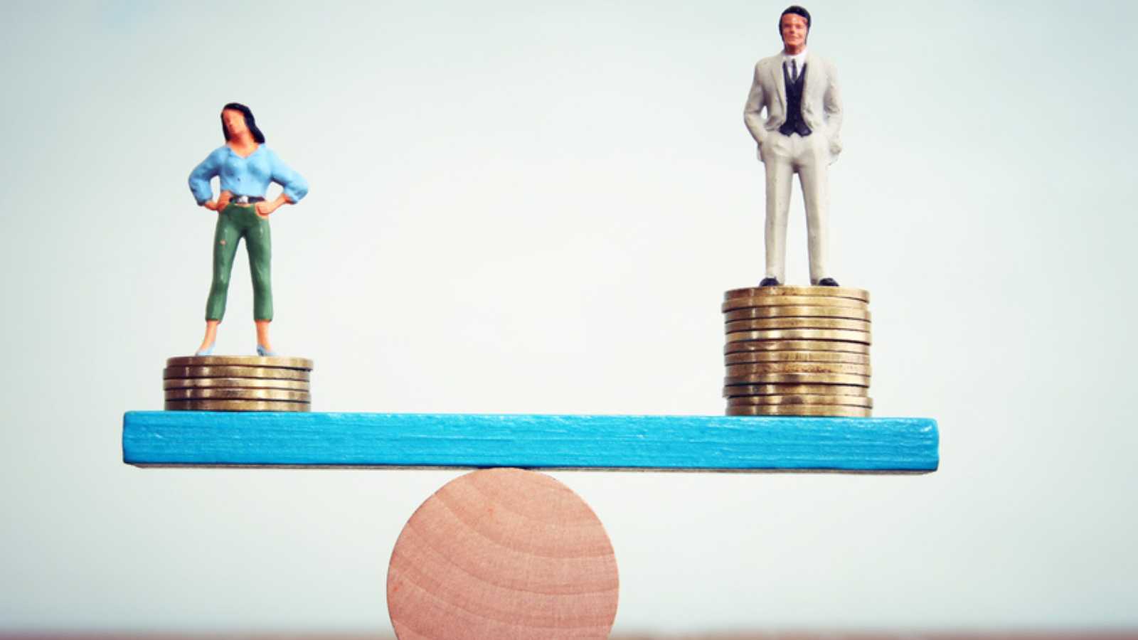 12 reasons high-earning women struggle the most in hypogamous relationships
