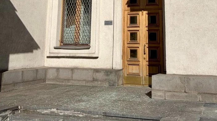 Ukrainian Foreign Ministry building damaged for first time since Second ...