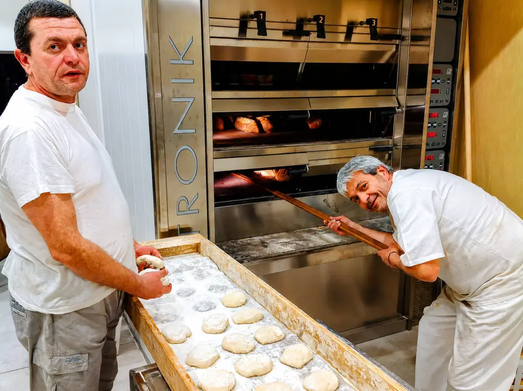Viveva in una stalla, poi inventò il pane più amato di Torre Annunziata ...