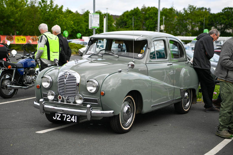15 great photos as sun comes out for this year's Ballyclare May Fair's ...