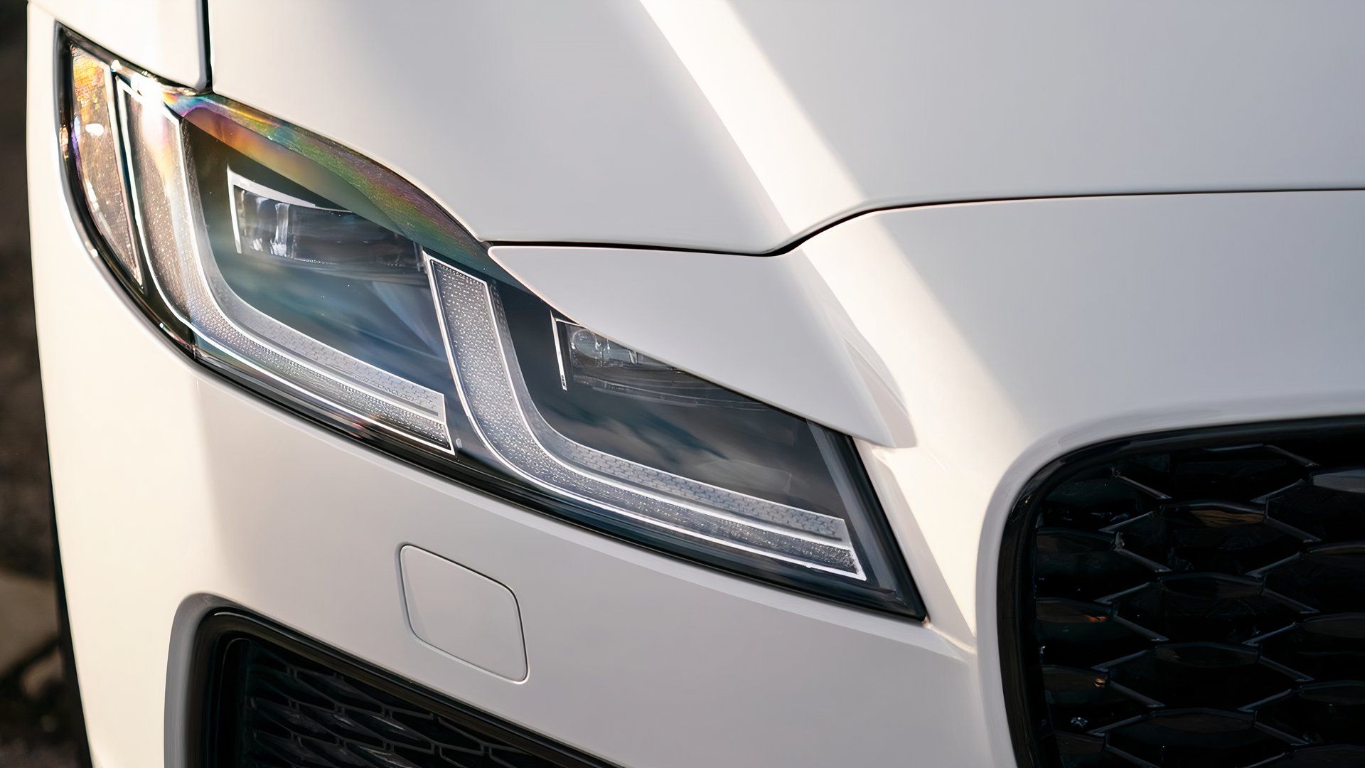 Jaguar XF: The British luxury sedan now cheaper than a Toyota Camry