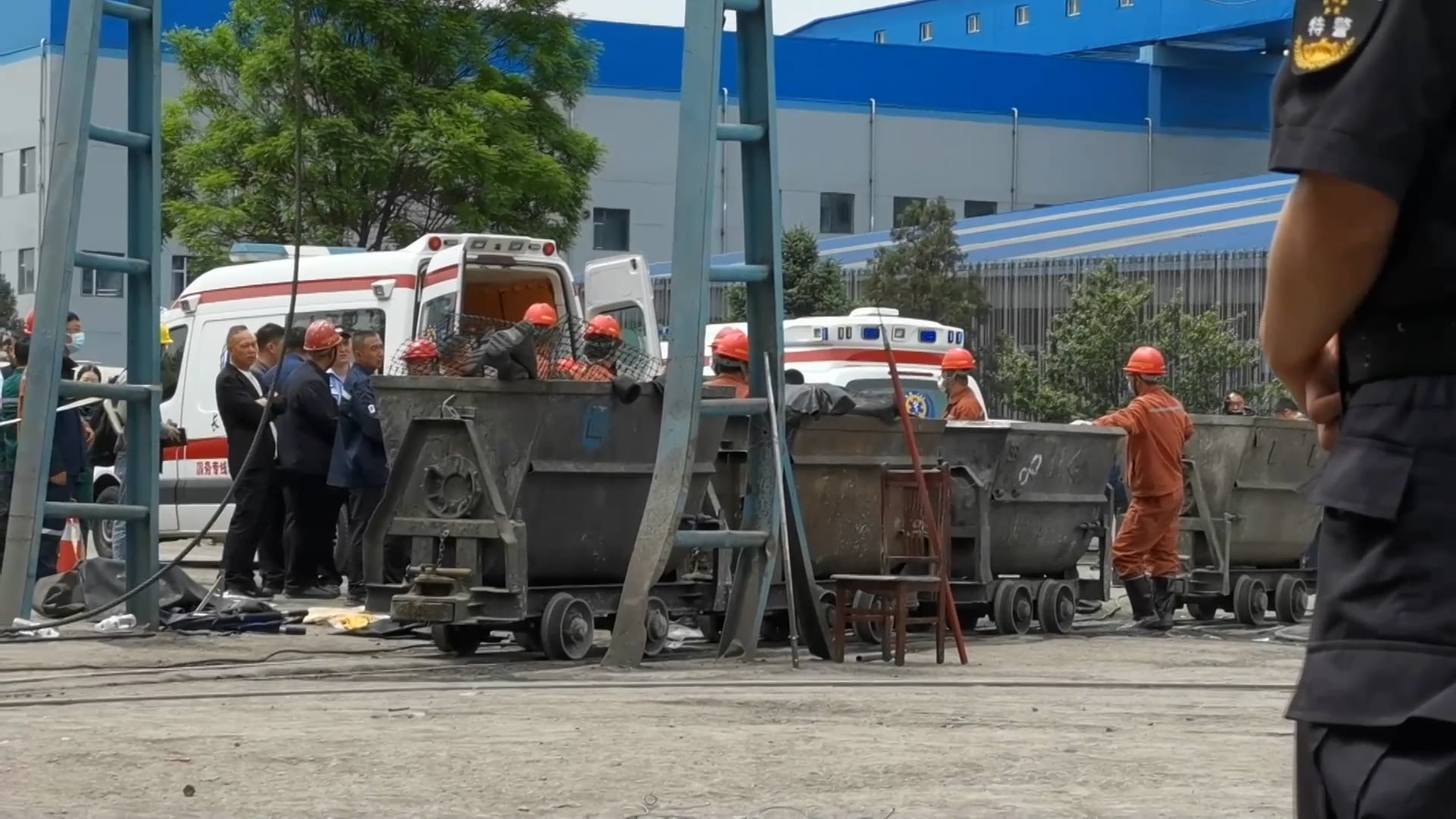 North China coal mine accident leaves 82 dead, nine trapped