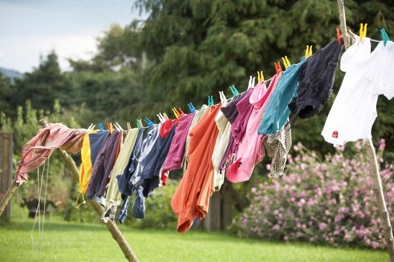 UK households urged not to dry clothes on washing lines this week