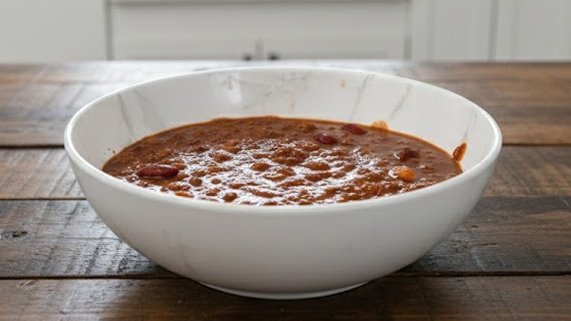 How to make hearty beef chili