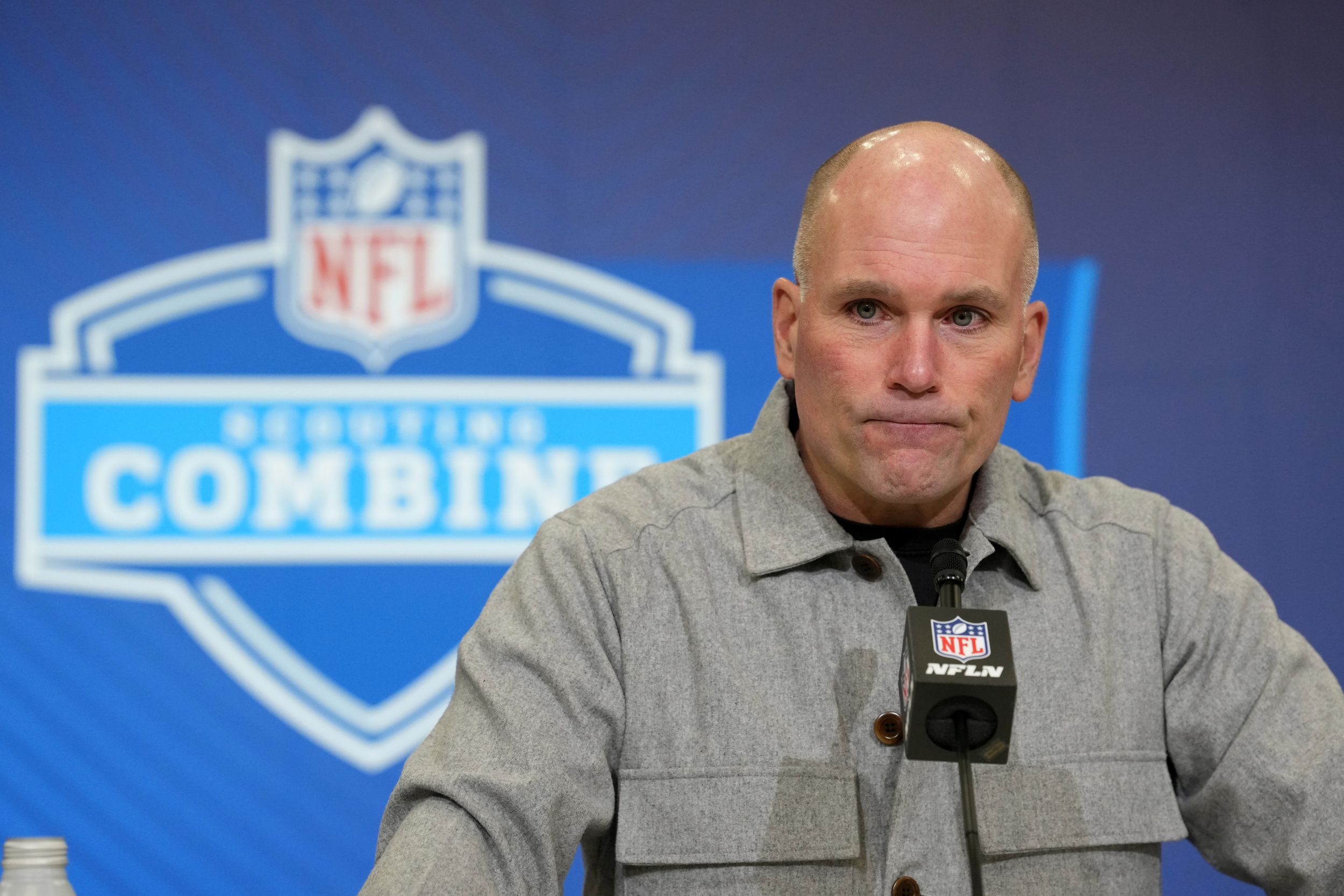 Ravens say they could trade for starting center; here are their options