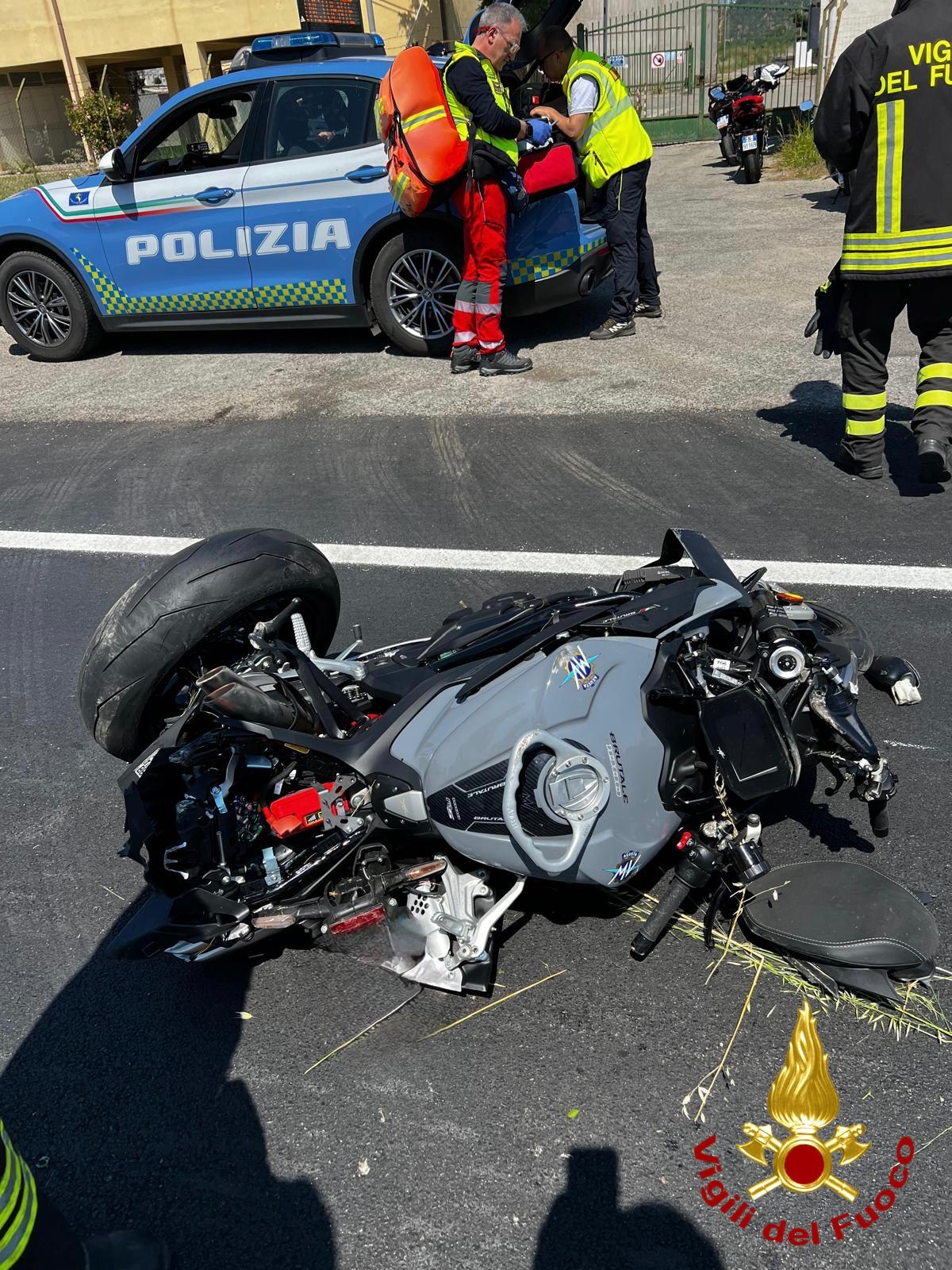 Ancora una vittima sulla Statale 106: morto un uomo di Cotronei, ferito ...