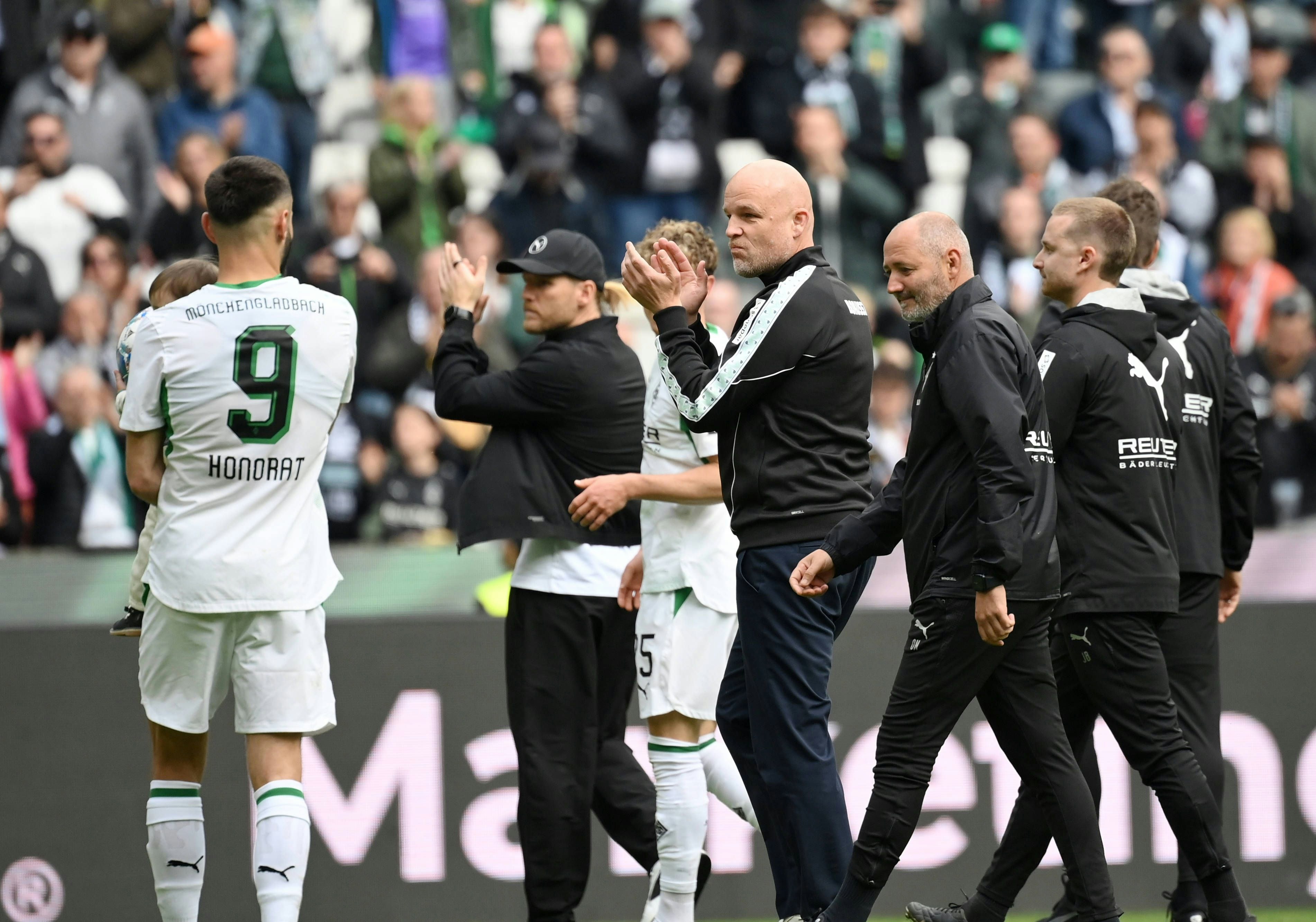 Millionensumme winkt: Umbruch-Plan in Gladbach: Japan-Flitzer für ...
