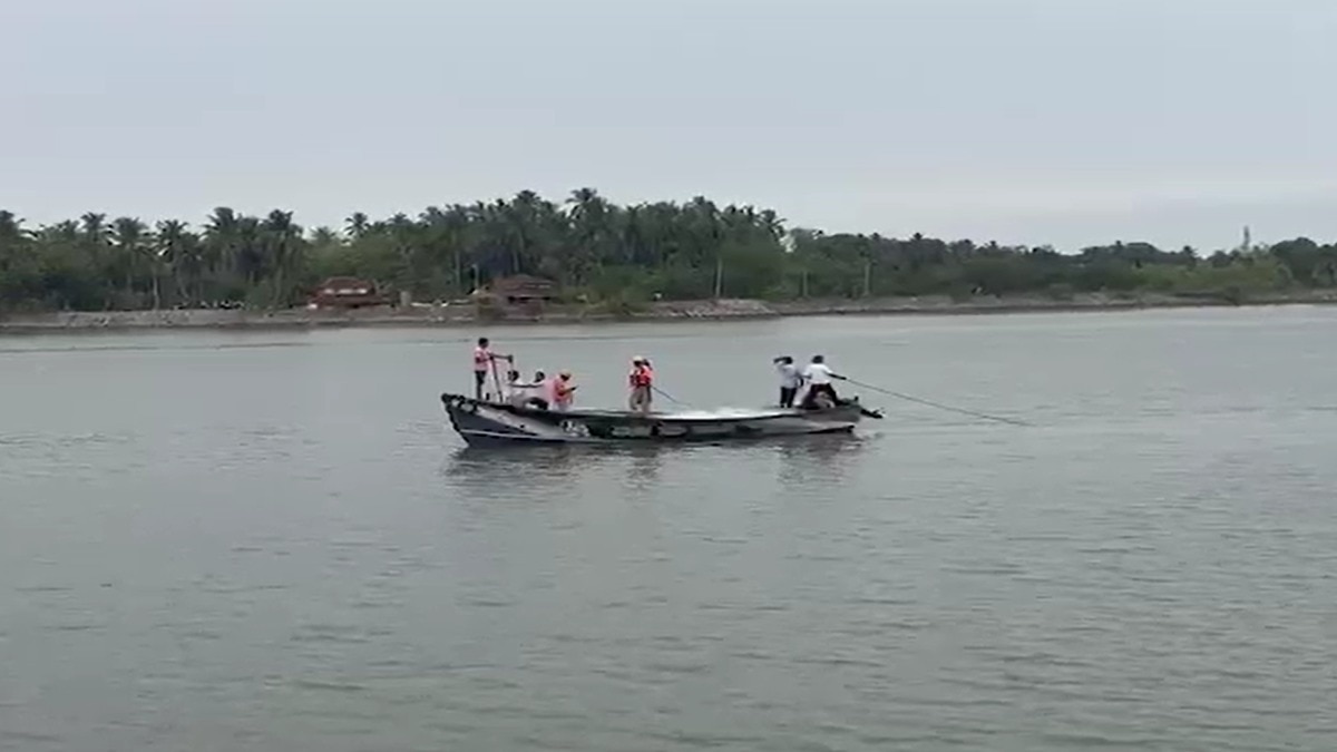 8 of family drown while collecting mussels in Karnataka river