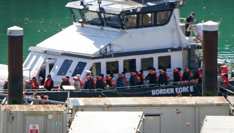 Hundreds more small boat migrants risk lives to reach UK