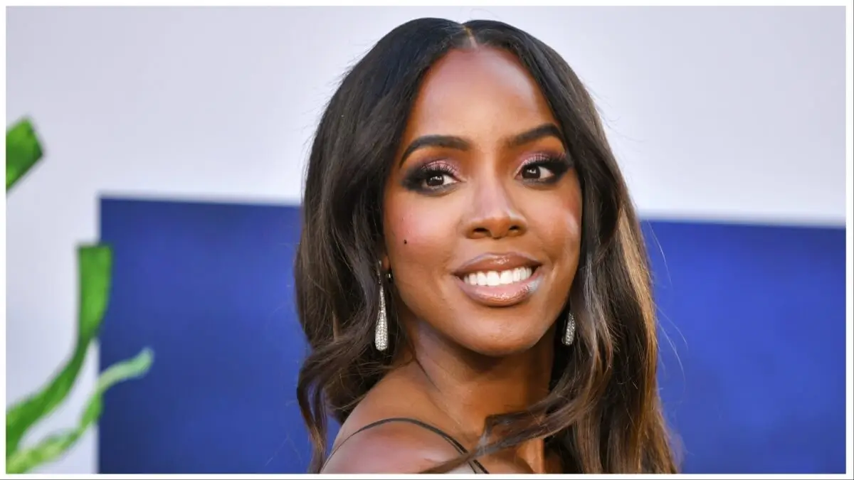 'Get him out of here': Kelly Rowland stops mid-show after locking eyes ...