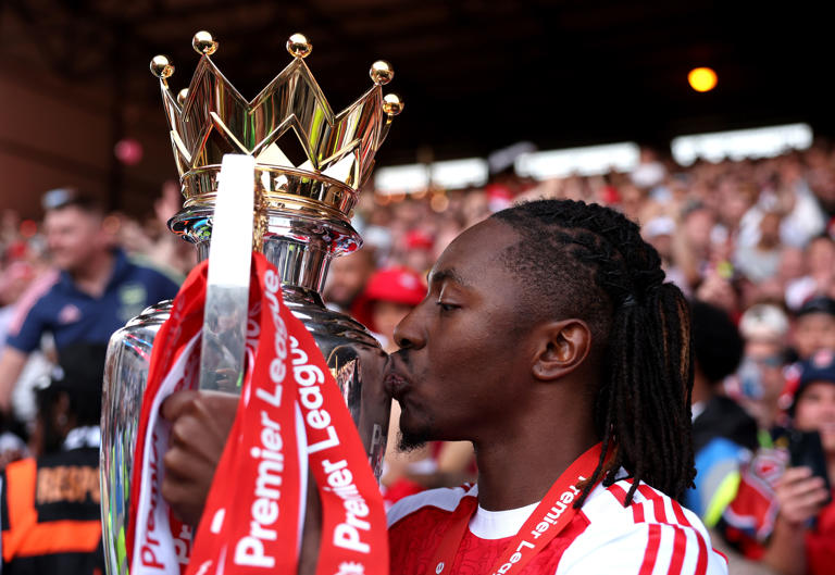 Arsenal Premier League trophy presentation - Live