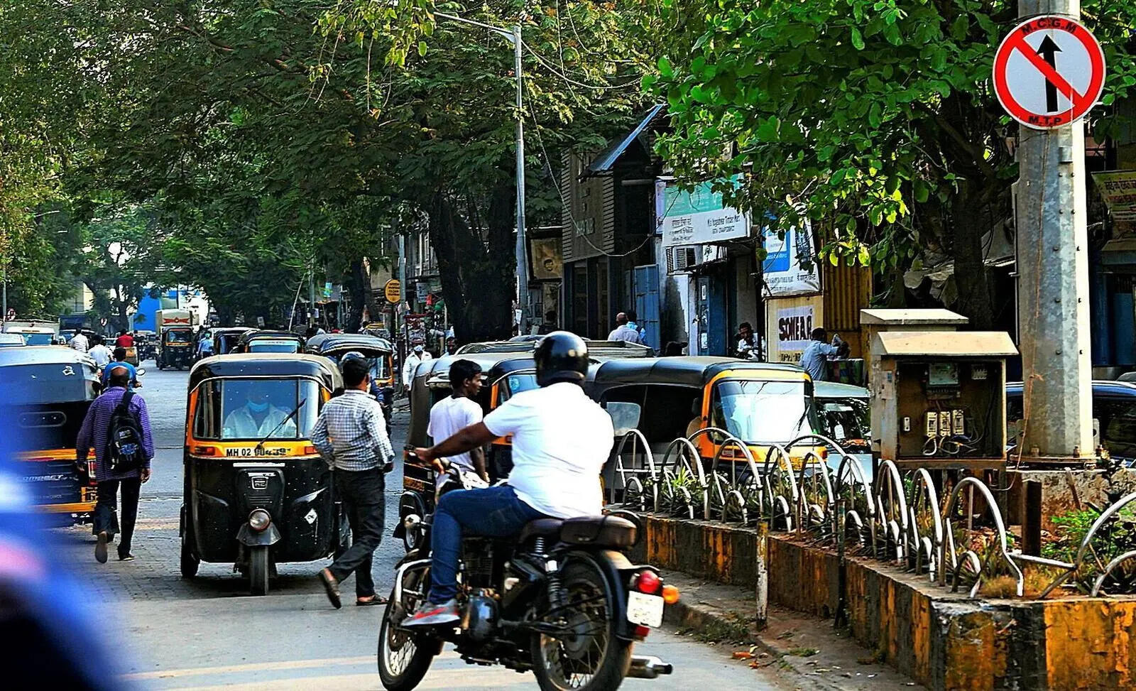 Mumbai Traffic Police launch blitz against wrong-side driving and heavy ...