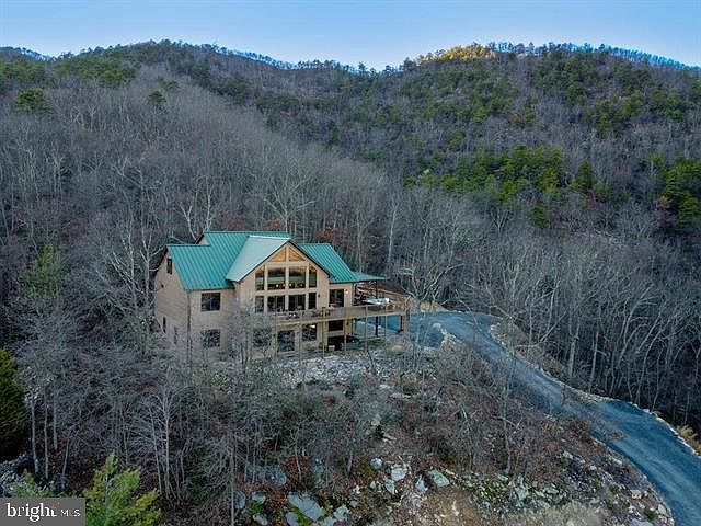 Luxurious 2017 custom retreat in McGaheysville, Virginia, featuring ...