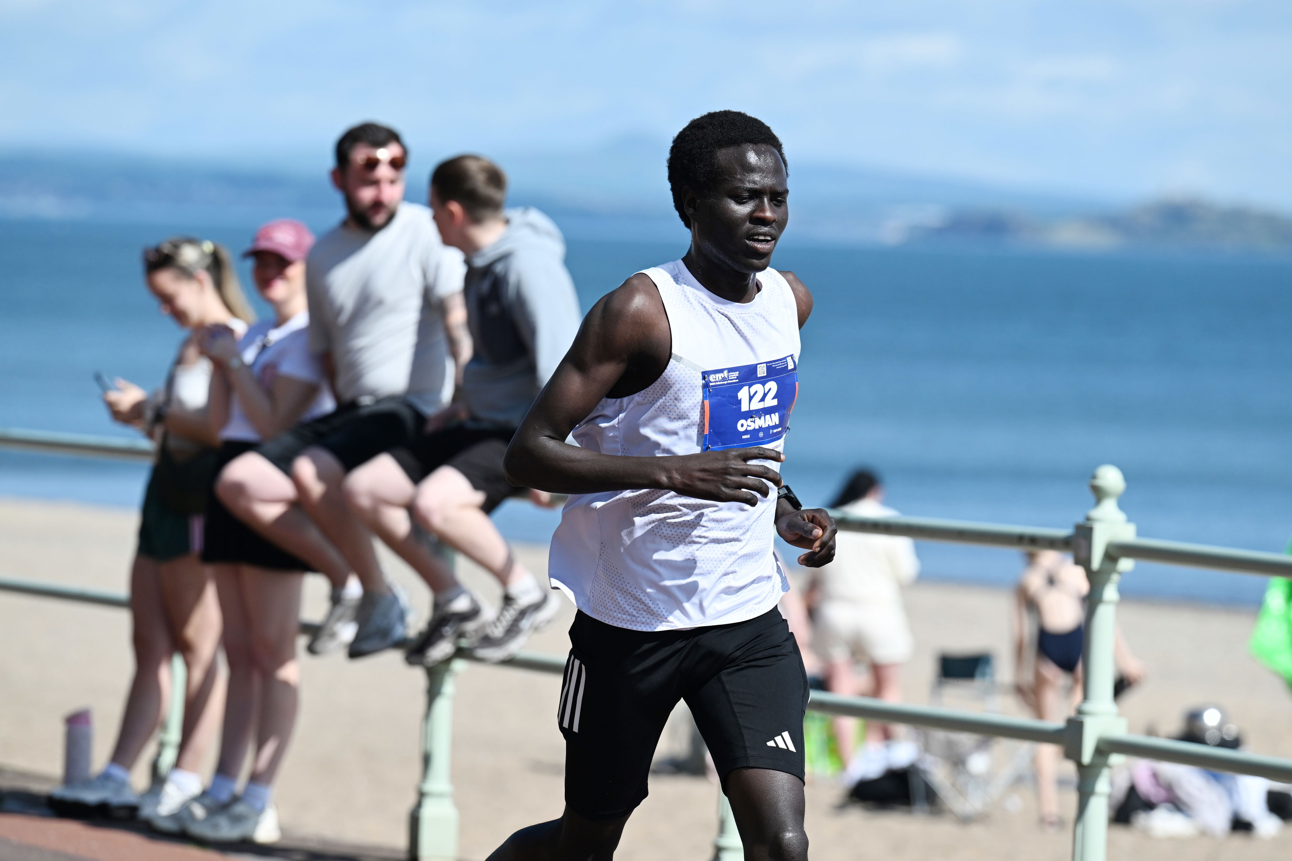 In pictures: Thousands conquer city-to-coast route in sweltering ...