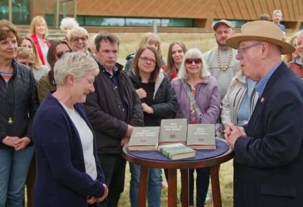 Antiques Roadshow guest issued warning over extraordinary item on BBC show