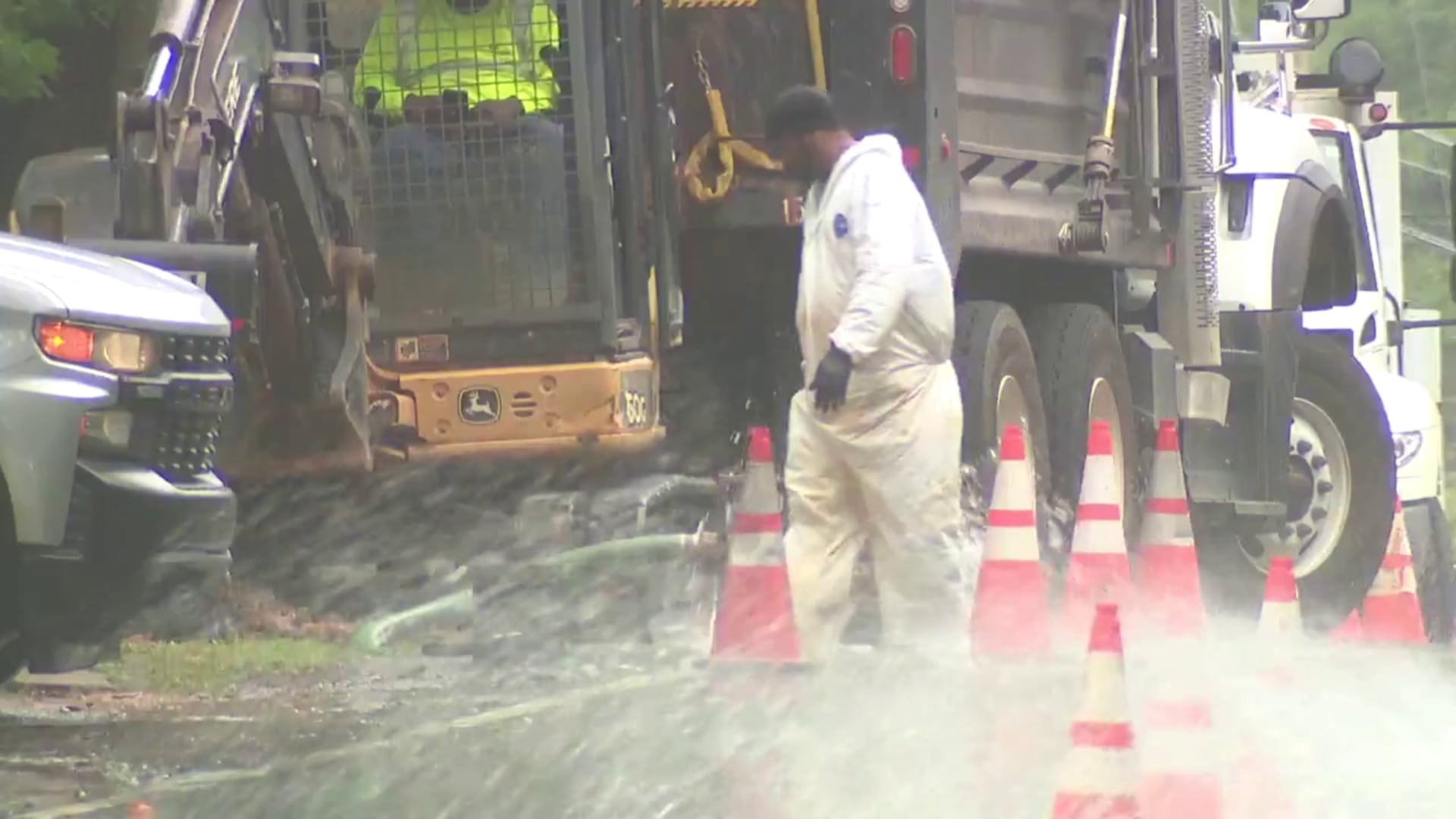 Water main break causes partial road block in Dunwoody