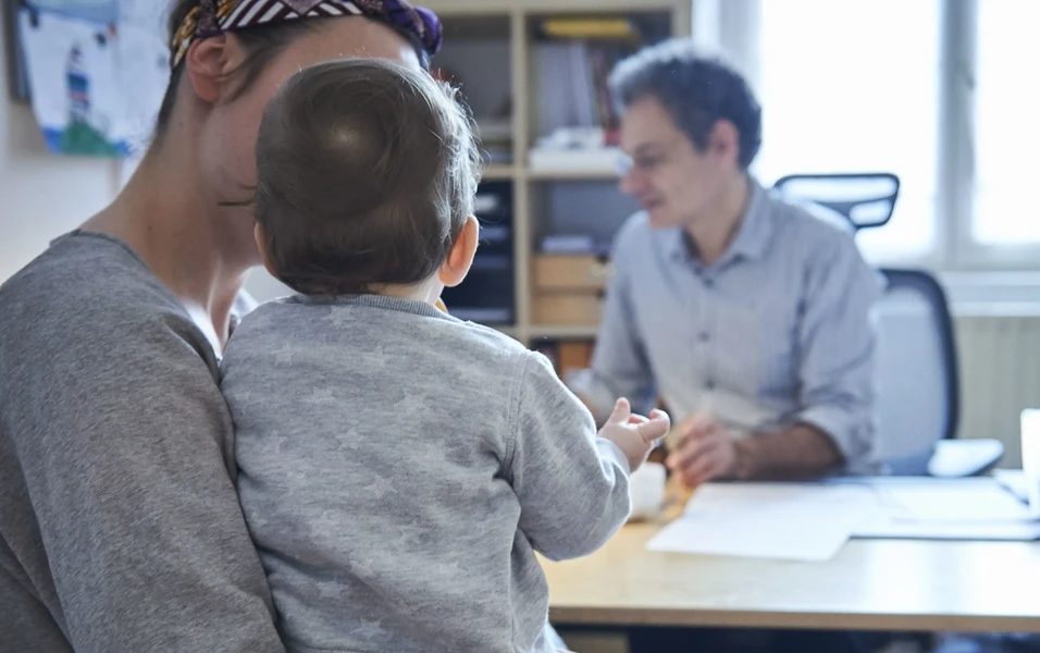 Experts outline clear signs and lasting impact of secure attachment