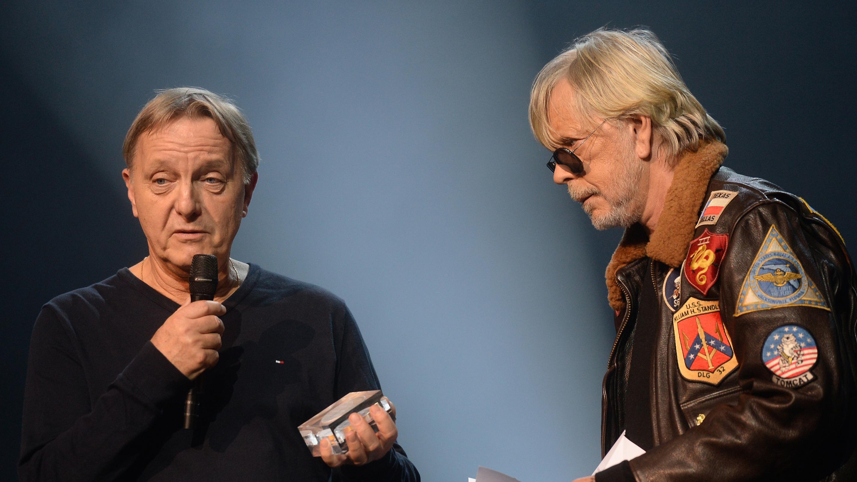 Renaud détruit par l’alcool, son frère jumeau David raconte ses années ...