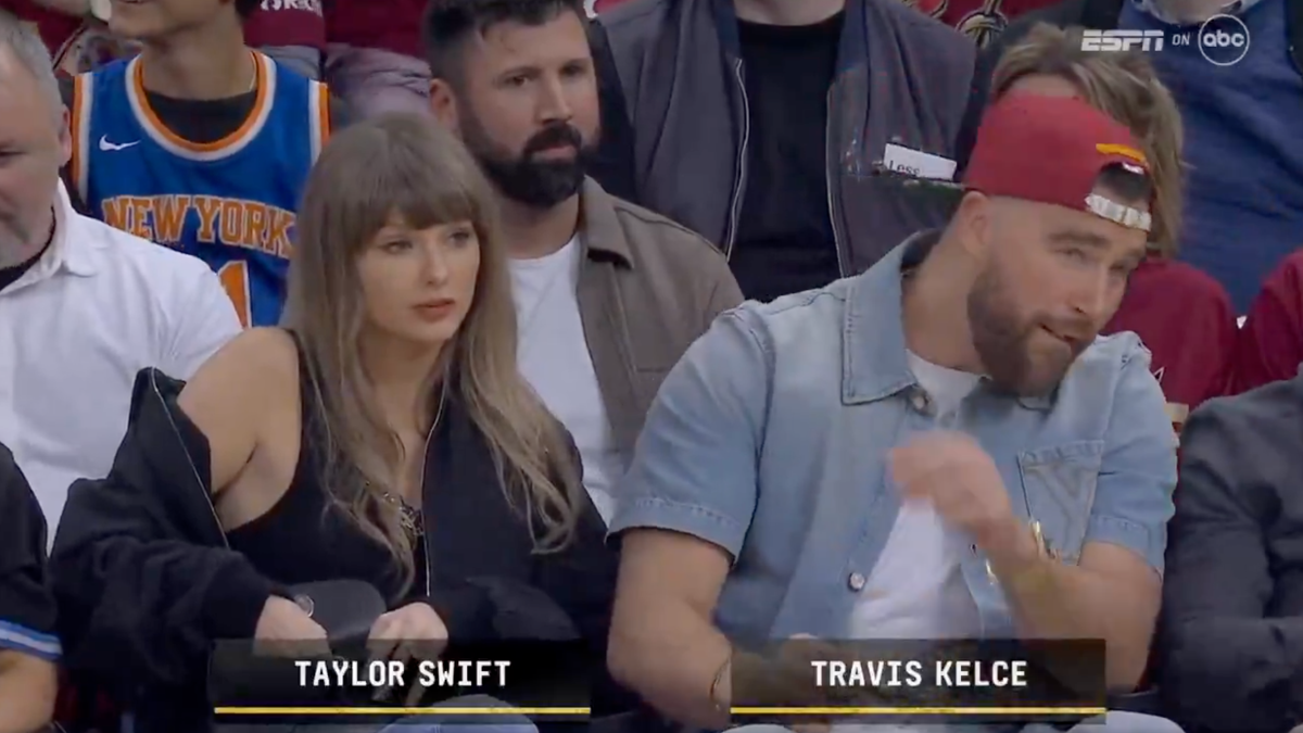 ESPN announcers facing blowback for their treatment of Taylor Swift