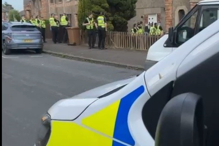 Police officer rushed to hospital after alleged dog attack in Dunfermline