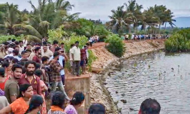 7 women among 10 of family who drown while collecting mussels in river ...