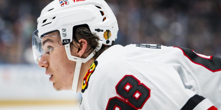 Blackhawks receive ominous Connor Bedard warning amid contract talks
