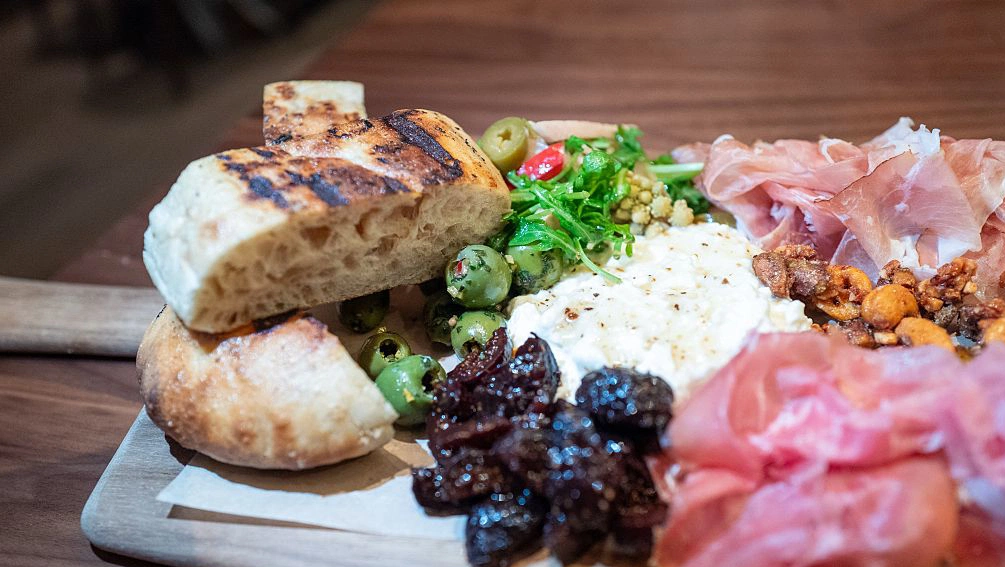 Party platters that wow without stress