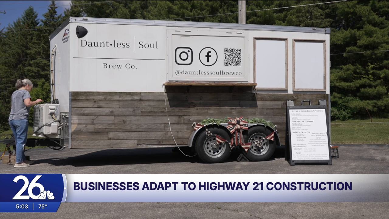 Omro businesses adapt to Highway 21 construction