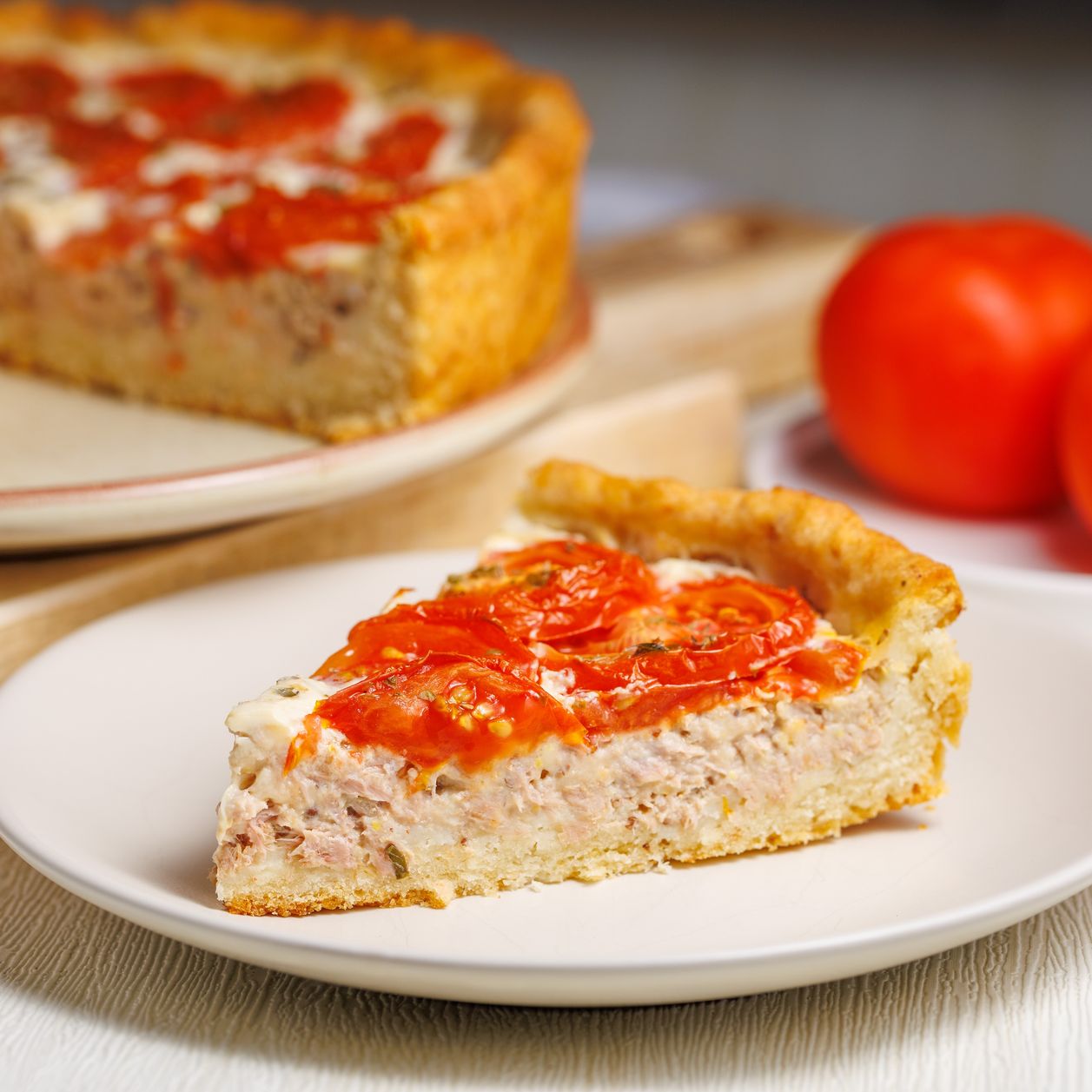 Avec un peu de thon et un peu de moutarde, je transforme ma tarte à la ...