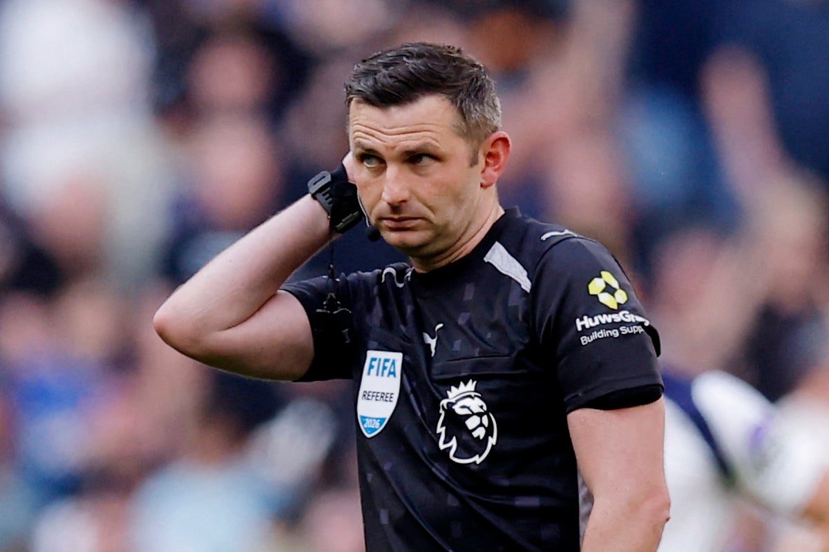 Neville ‘furious’ after Spurs v Everton delay: ‘It’s not good enough’