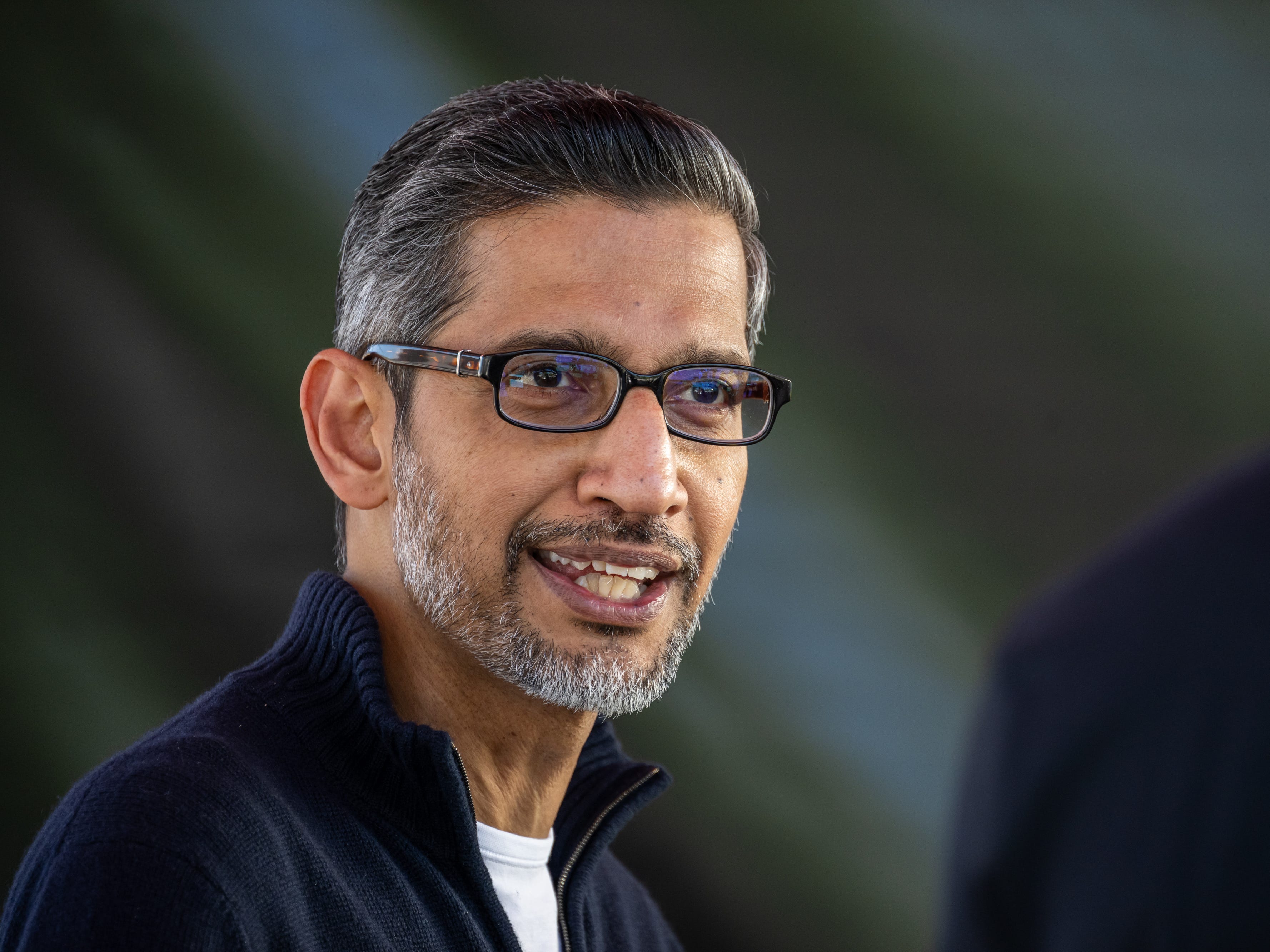 Google CEO Sundar Pichai says graduates booing AI will shape its future ...