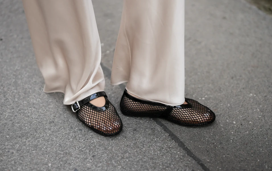 Mesh flats dominate summer with trend-led versatility
