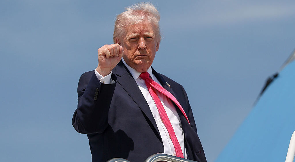 President takes victory pose as US stocks soar to fresh all-time highs ...