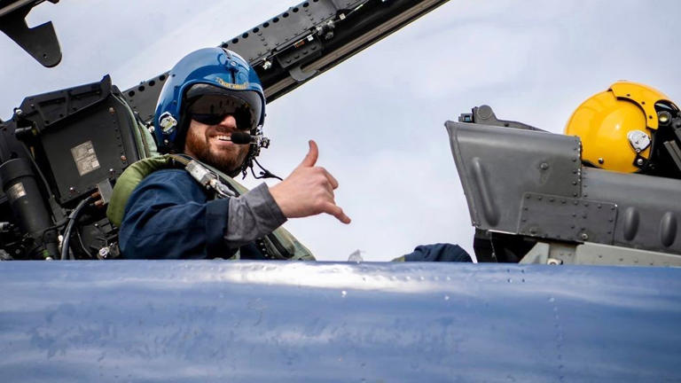 Former Penn State linebacker Michael Mauti flies with US Navy Blue Angels
