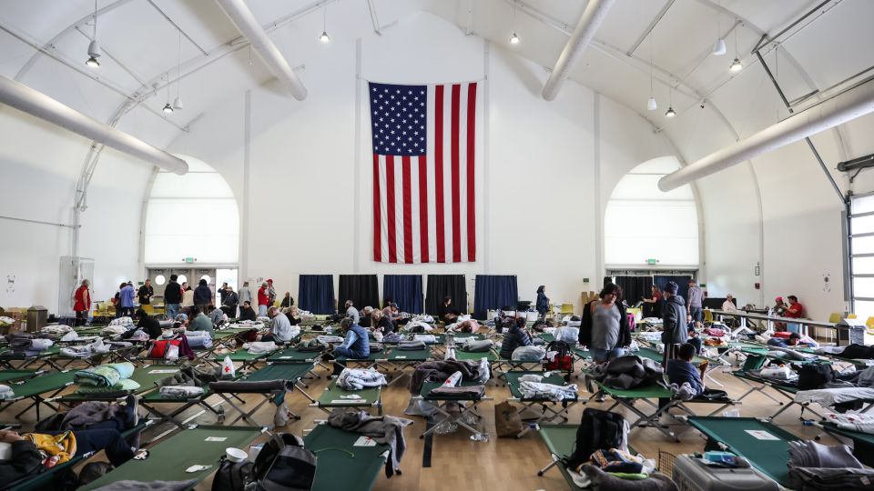 Reducen evacuaciones en la emergencia por tanque químico en California ...