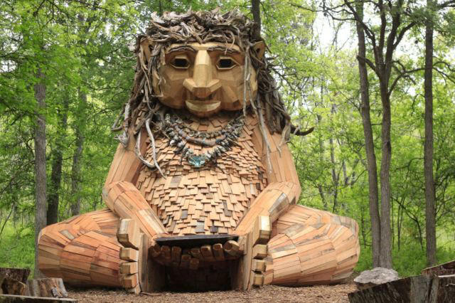 Beloved giant troll statue in Austin park burns down