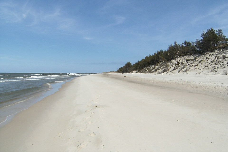 Bezludne i piękne plaże nad Bałtykiem. Tu nie ma ani tłumów ani ...