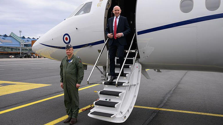 RAF jet carrying defence secretary has signal jammed near Russian border
